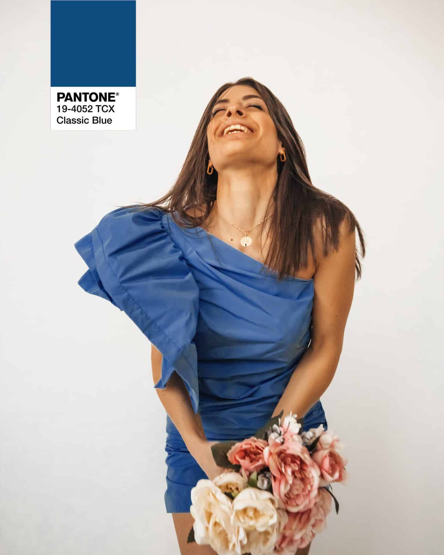 Classic Blue: i 7 must have su cui puntare in questo 2020