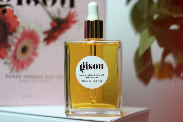 Honey Infused Hair Oil di Gisou by Negin Mirsalehi